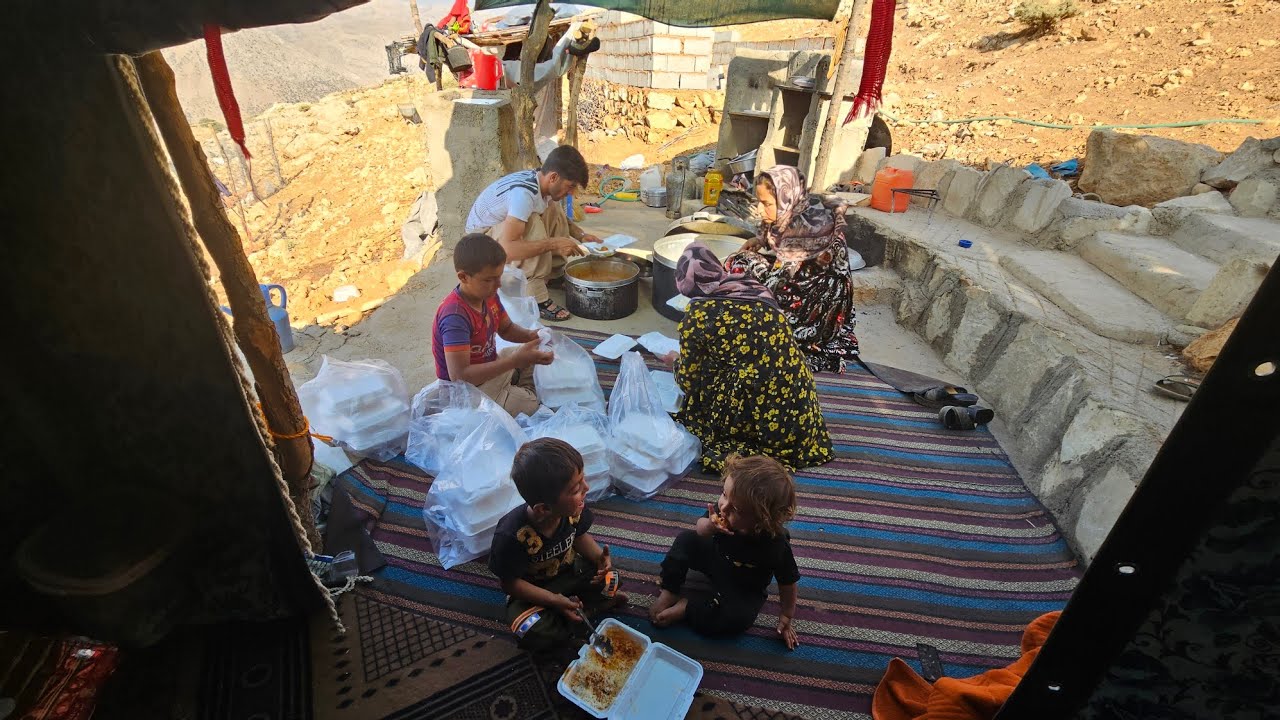 Cooking & Sharing Nazri Food with Neighbors: An Exemplar of Nomadic ...