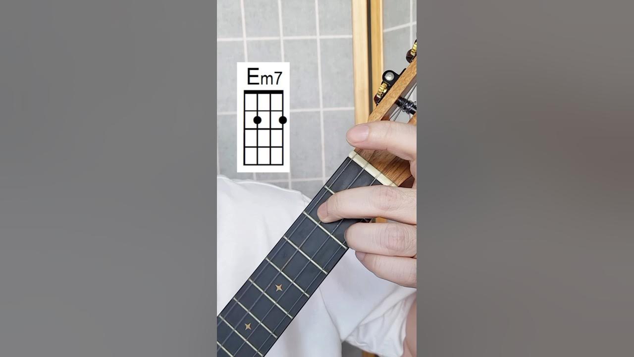 Em7 on Ukulele - YouTube