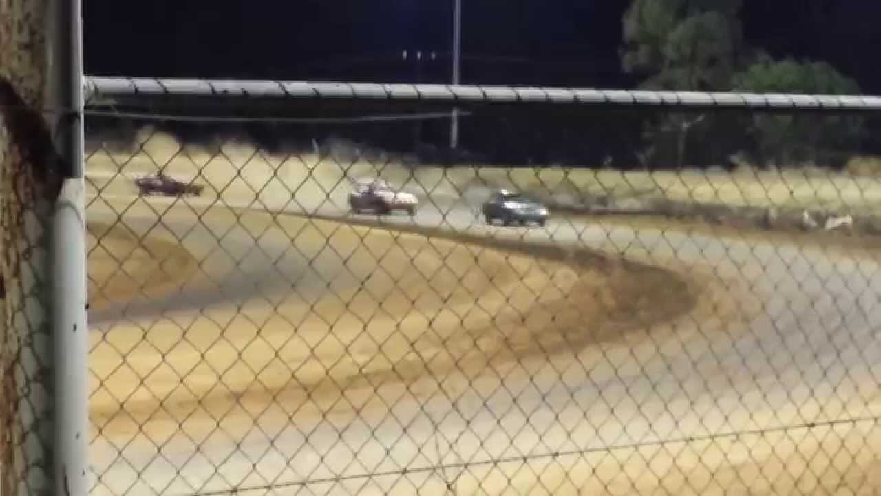 NT Sedans Katherine Speedway 25102014 - YouTube