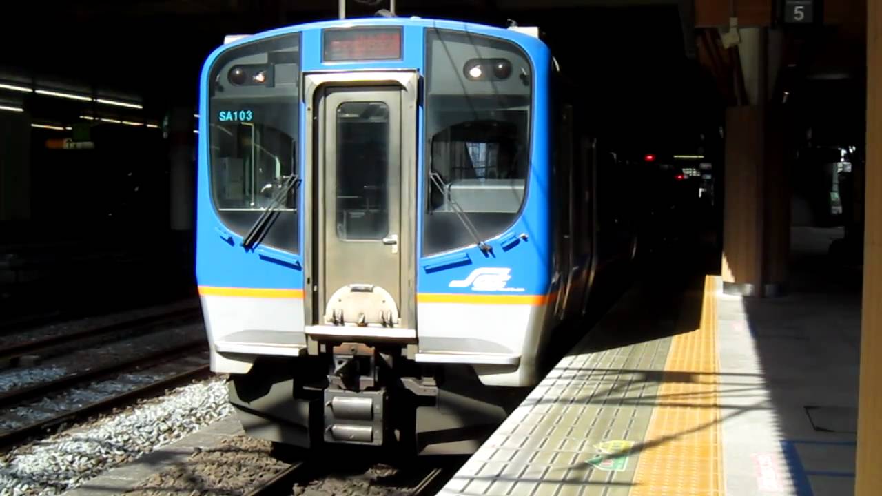 JR東日本 E721系500番台 仙台駅発車 - YouTube
