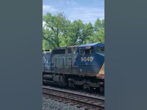 CSX 9040 C40-9W Trails G704 - YouTube