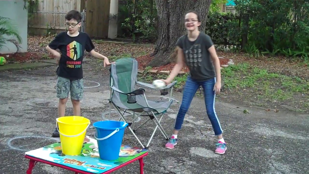 THROWING BALLS CHALLENGE - YouTube