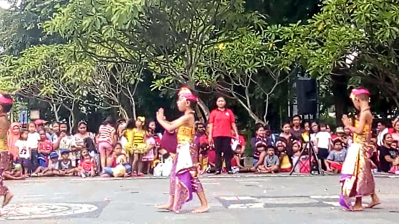 Tari bali anak anak - YouTube