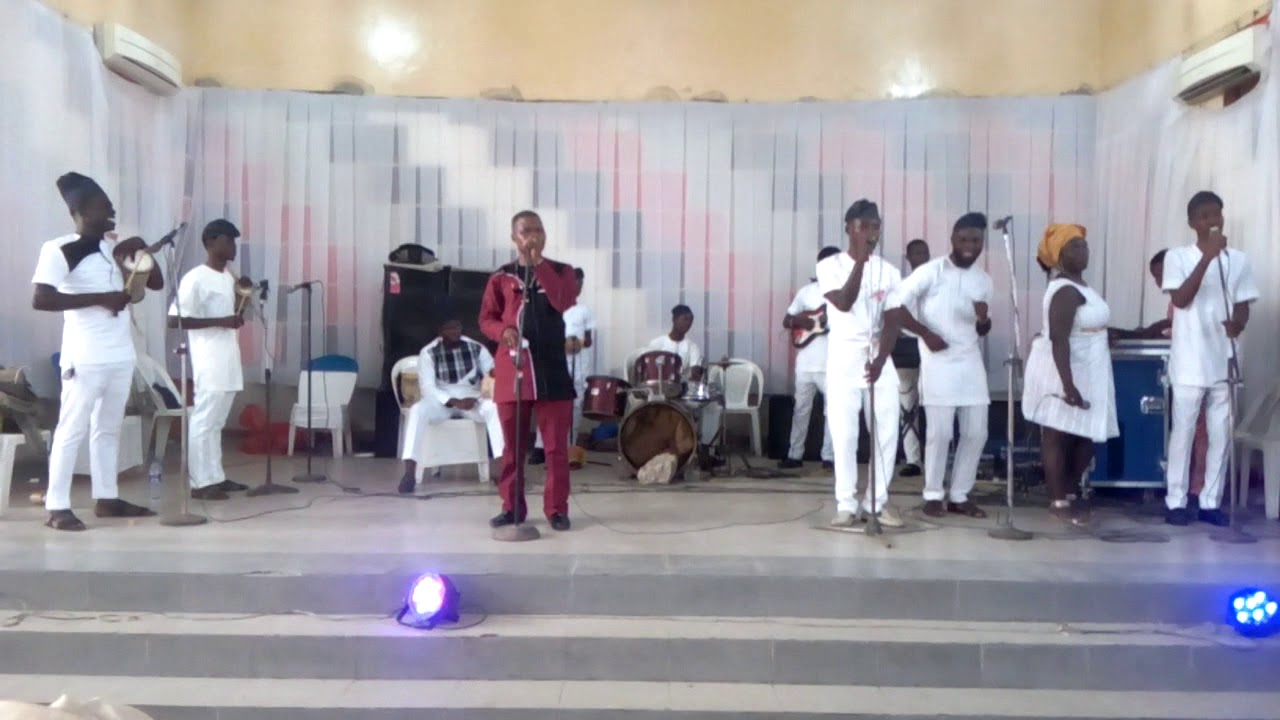 Alara live@Banilux, Sabo Yaba. - YouTube