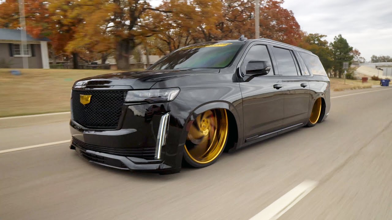 2021 Escalade bodied on JTX 30s! - YouTube