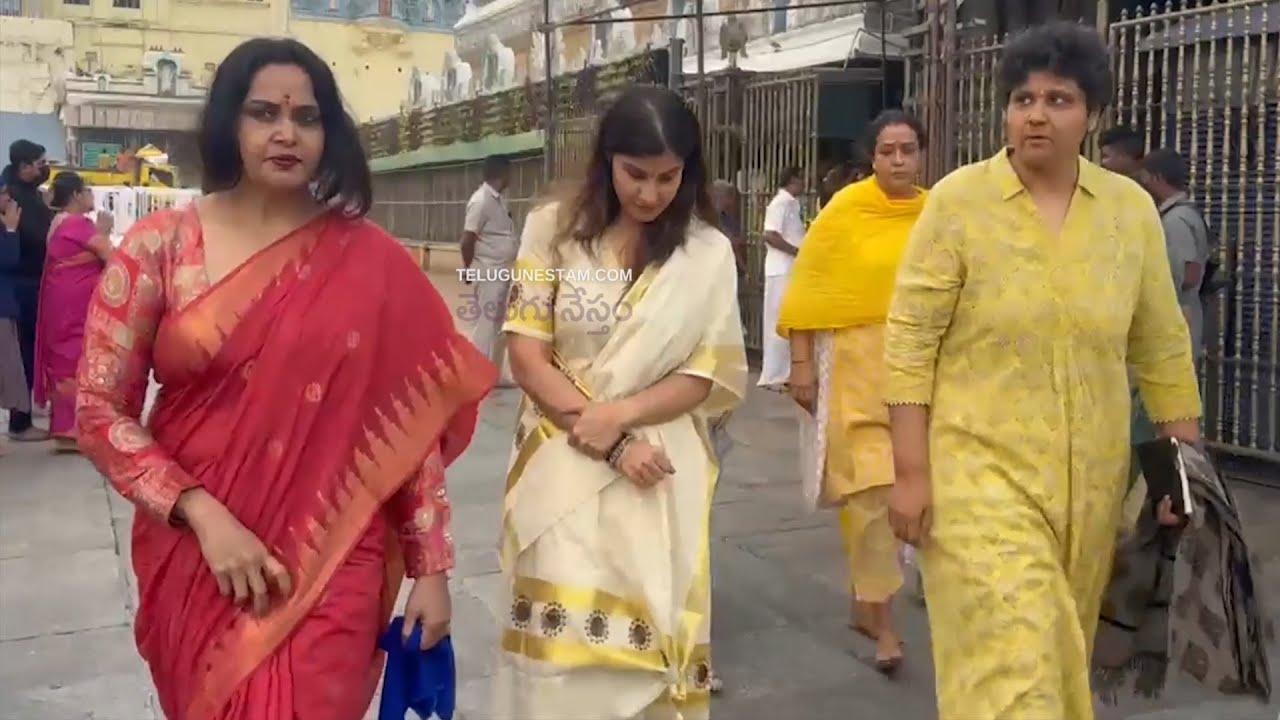 Telugu Cinema Actress Pragathi Prays At Tirumala With Director Nandini ...