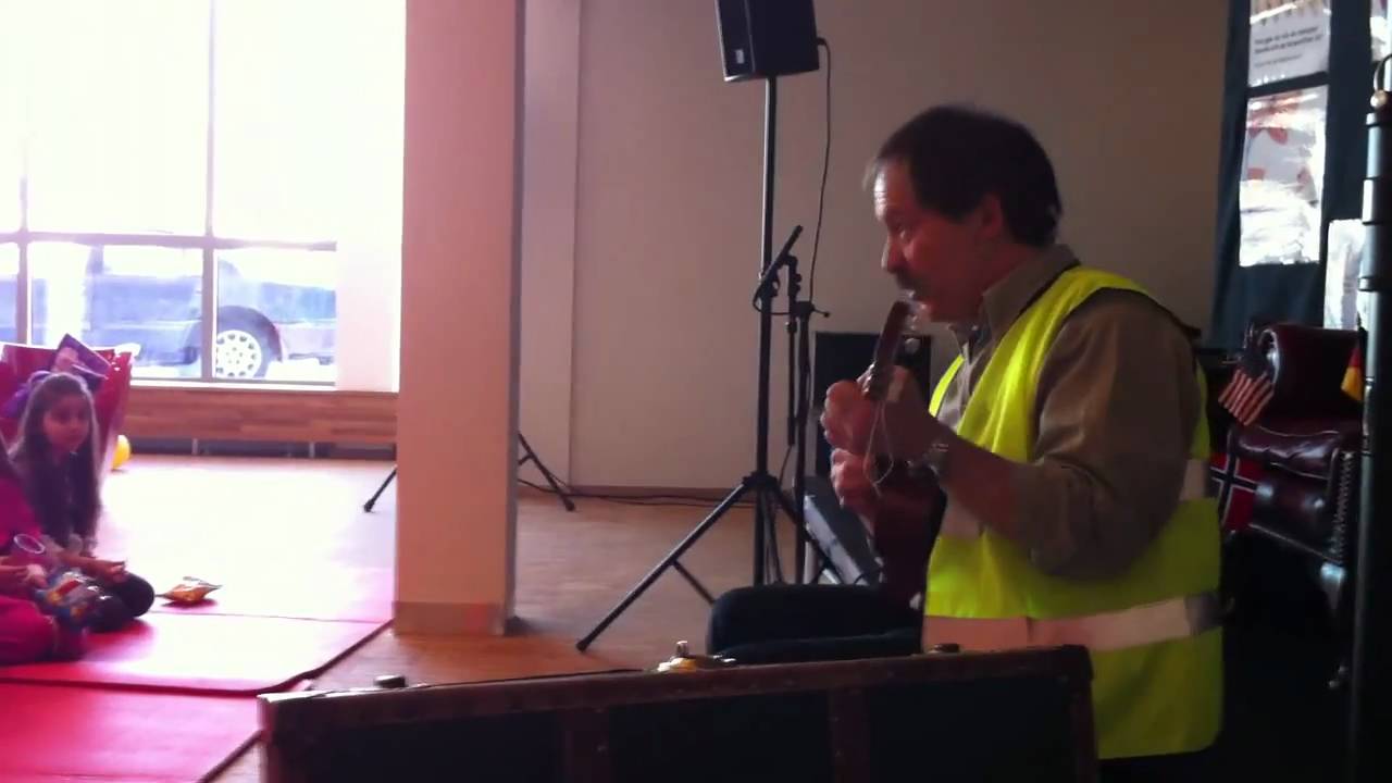 Eventyrstund med Harry Trainer - YouTube