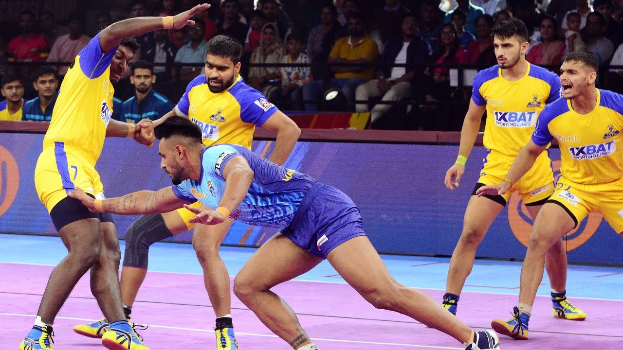 Maninder Singh’s Super Raid | Moment of the Day: December 10 | PKL ...
