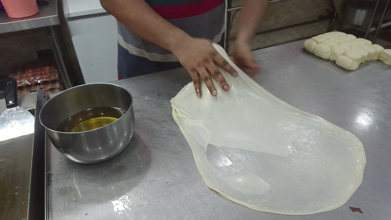 Roti PLanta.Malaysian street food. - YouTube