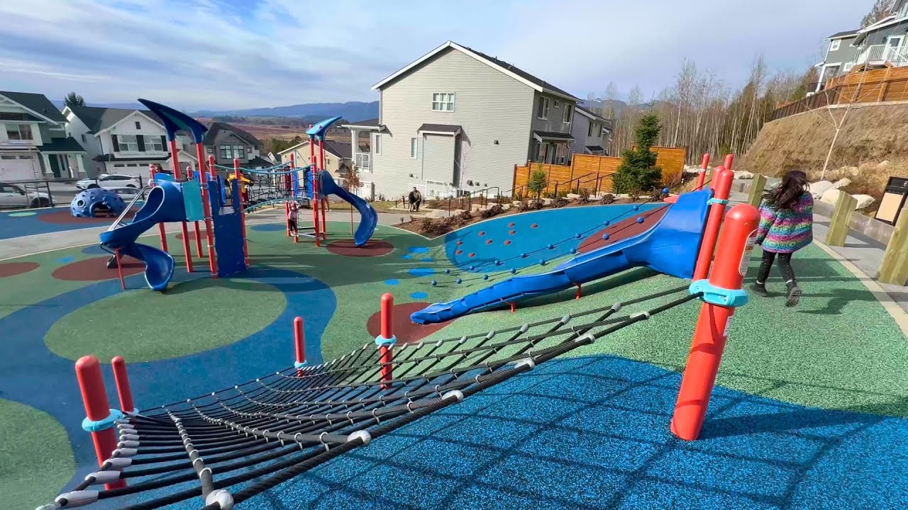 Bridle Ridge Park Playground Maple Ridge - YouTube