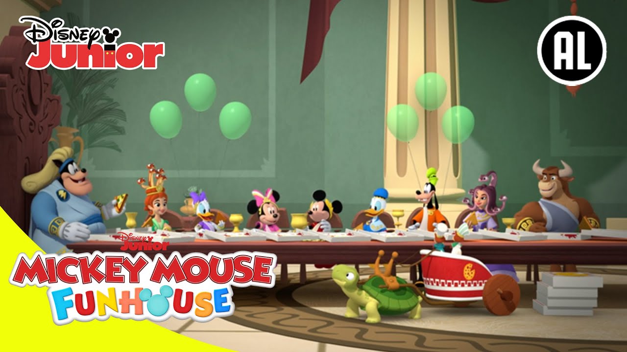 🥳 Mickey en Minnie's Etentje | Mickey Mouse Funhouse | Disney Junior ...