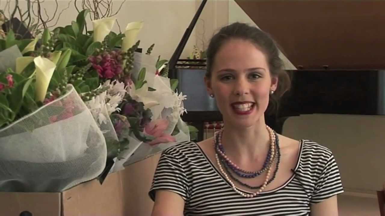 2012: Anna Dowsley, mezzo soprano. Anna's journey from Heats auditions ...