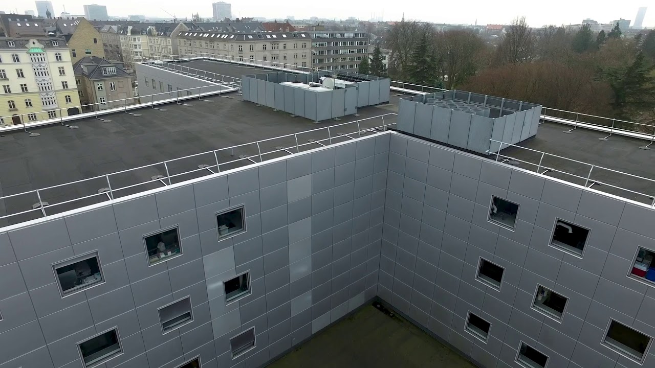 KeeGuard Free Standing Roof Edge Fall Protection - YouTube