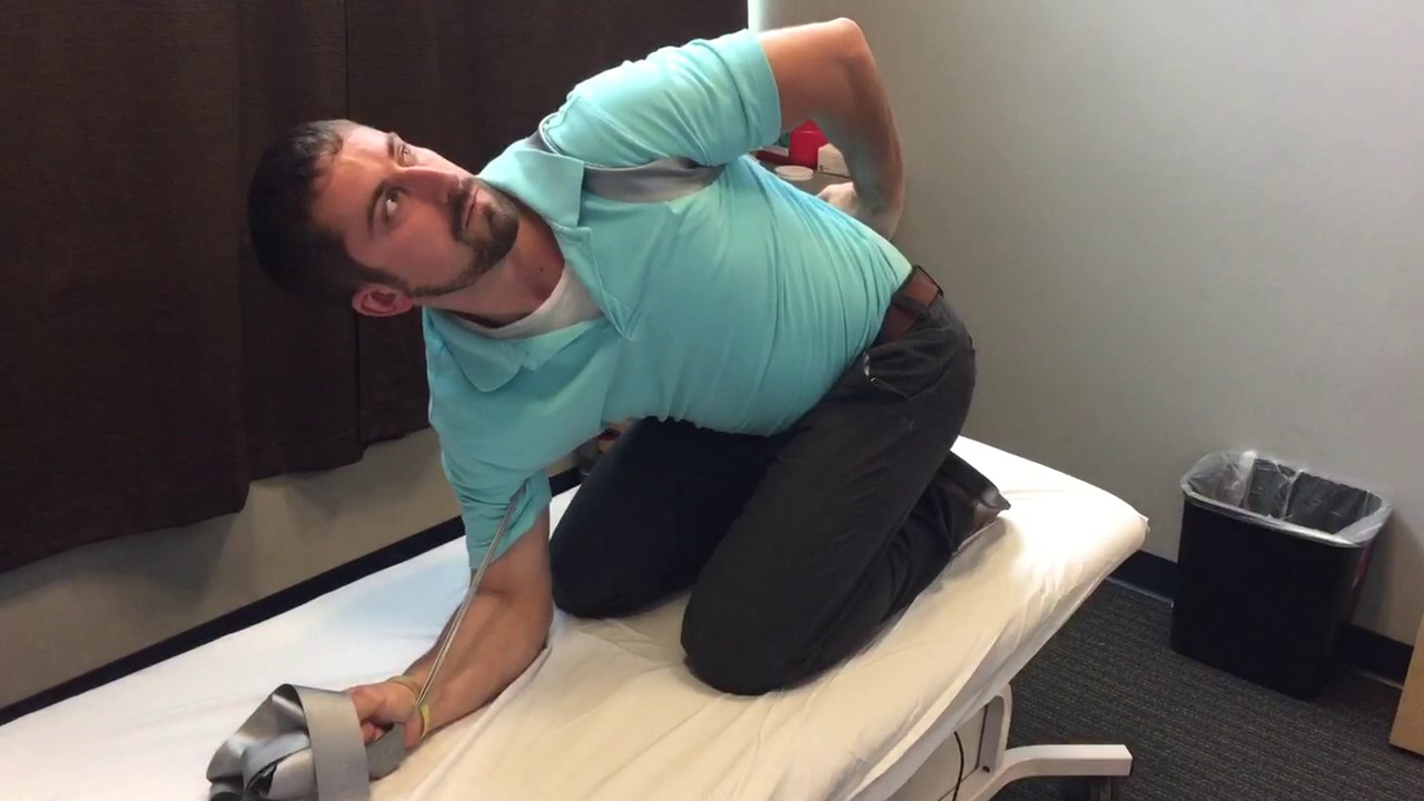 Quadruped Assisted Thoracic Rotation - YouTube