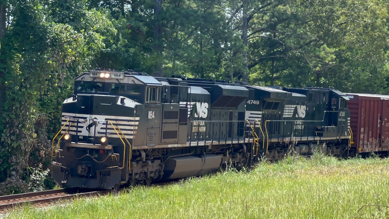 NS378A501 || NS Yellow Mane DPU || 7/1/24 || Royal City AL - YouTube