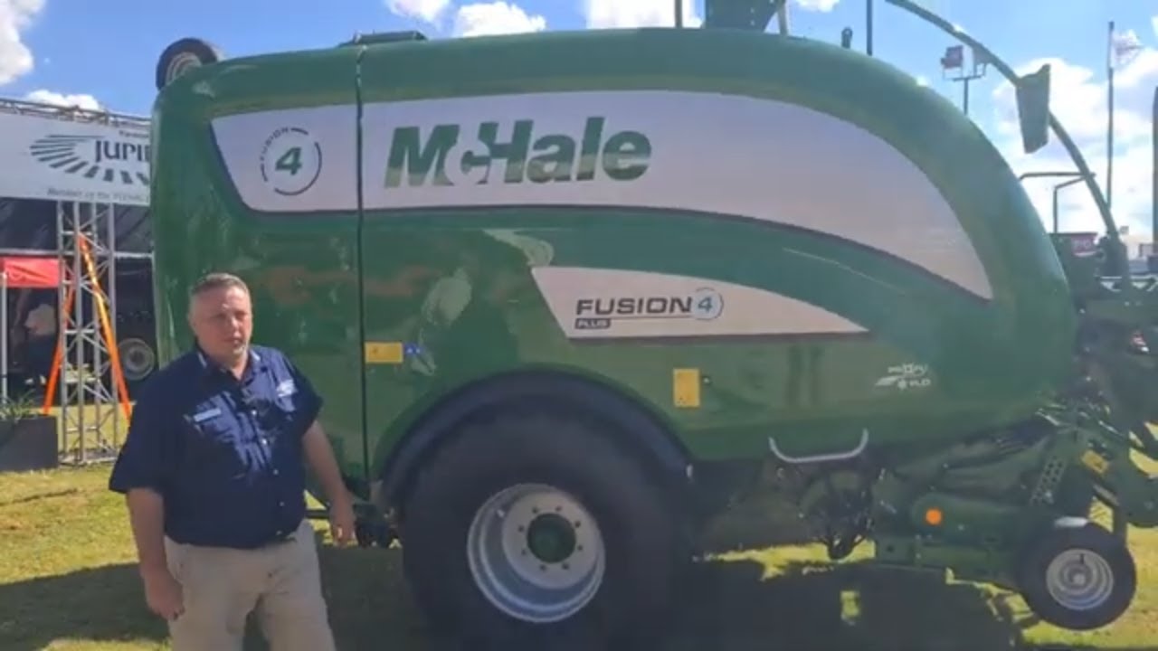 McHale Fusion baler op Nampo 2023 - YouTube
