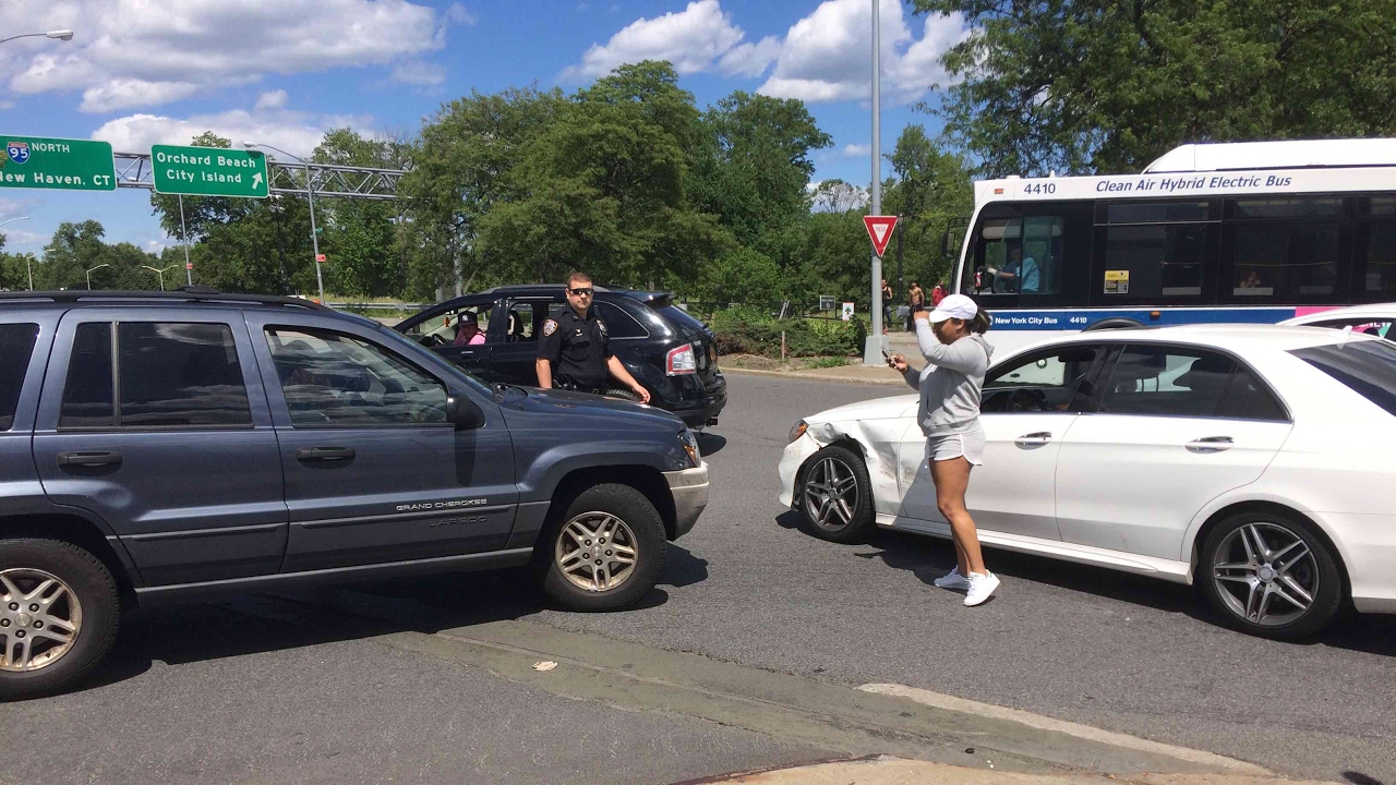 Bad Cops Hate Cameras - YouTube