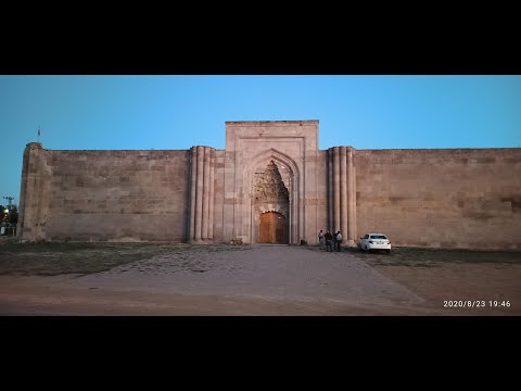 Kayseri Sultanhanı Kervansarayı