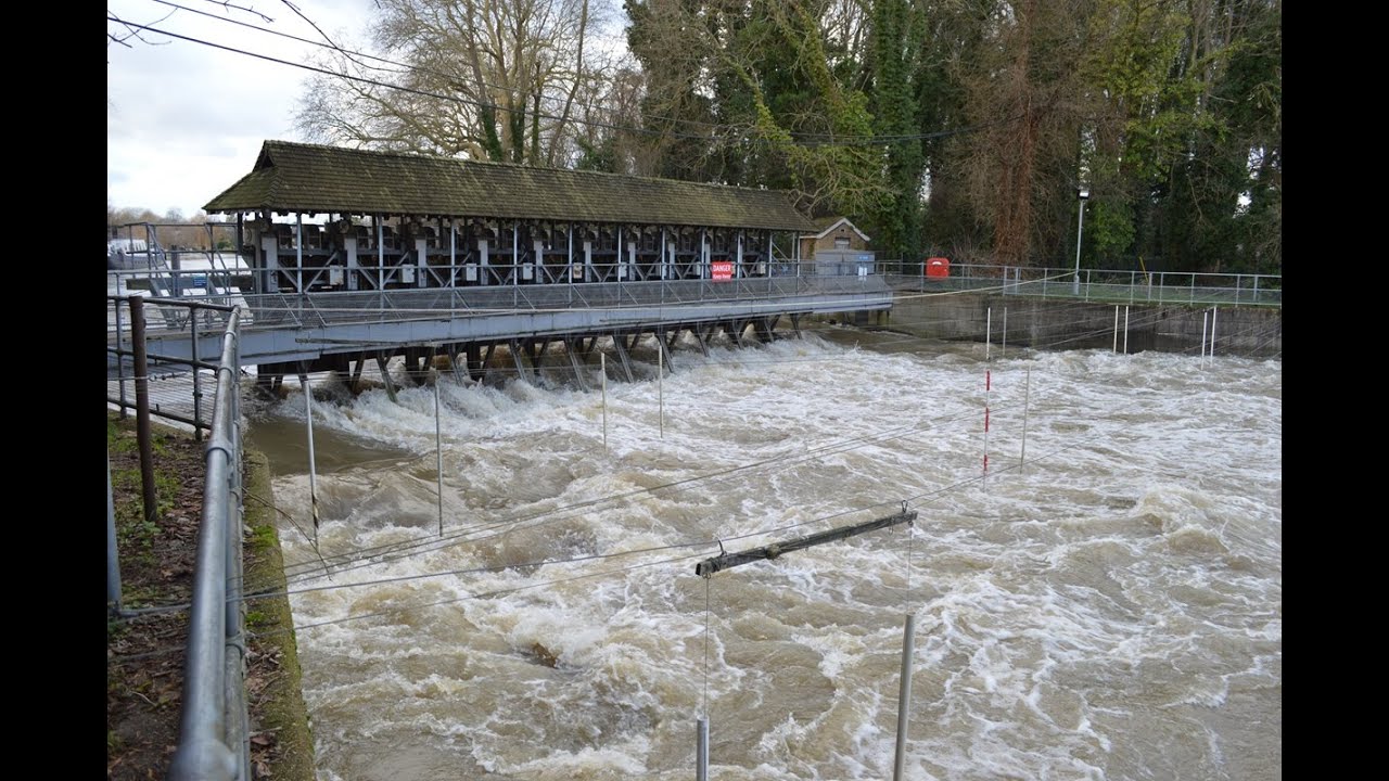 Shepperton Weir (0.67m) - YouTube