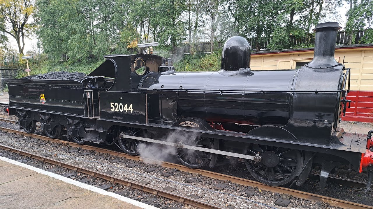 L&YR class 25 52044 Leaves Bury Bolton Street Station At The East ...