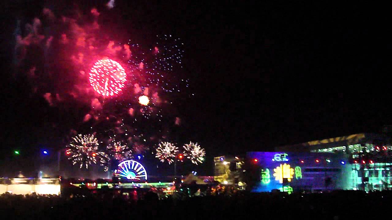 EDC fireworks!! Cosmic Meadow (Main Stage) - YouTube