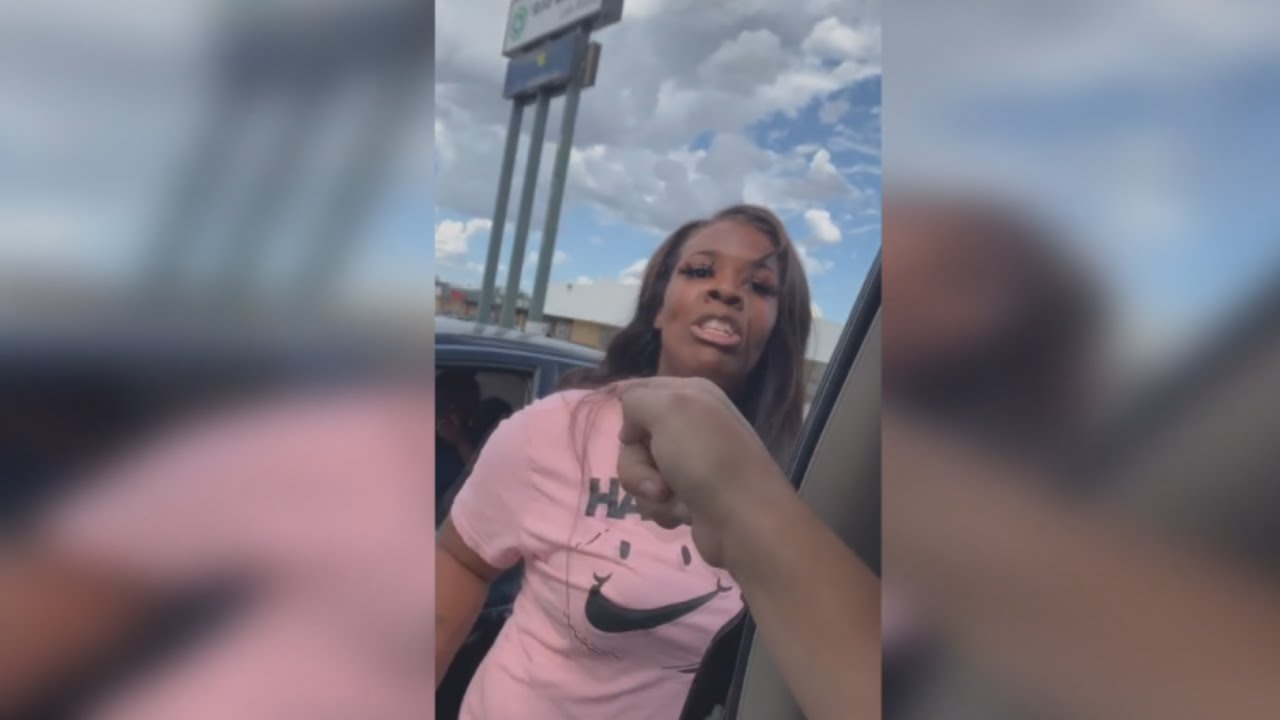 BAD DRIVERS / FEMALE ROAD RAGE / CAR CRASHES 😲😲😱😱😱 - YouTube