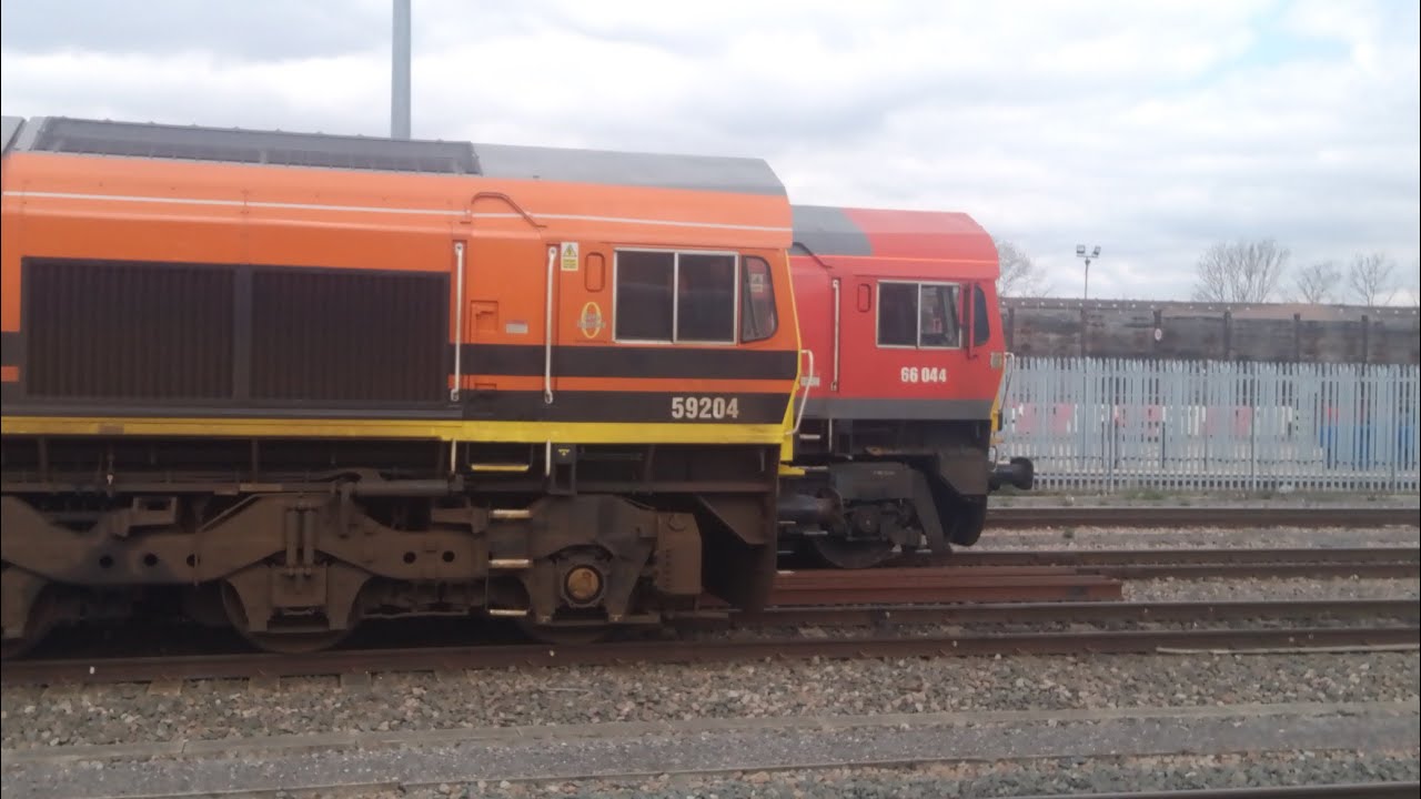Trains at Acton Main Line GWML 3/04/23 featuring JBW456 and James Bray ...