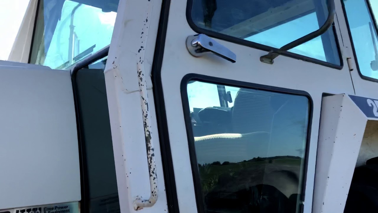 Case 2590 Tractor - YouTube