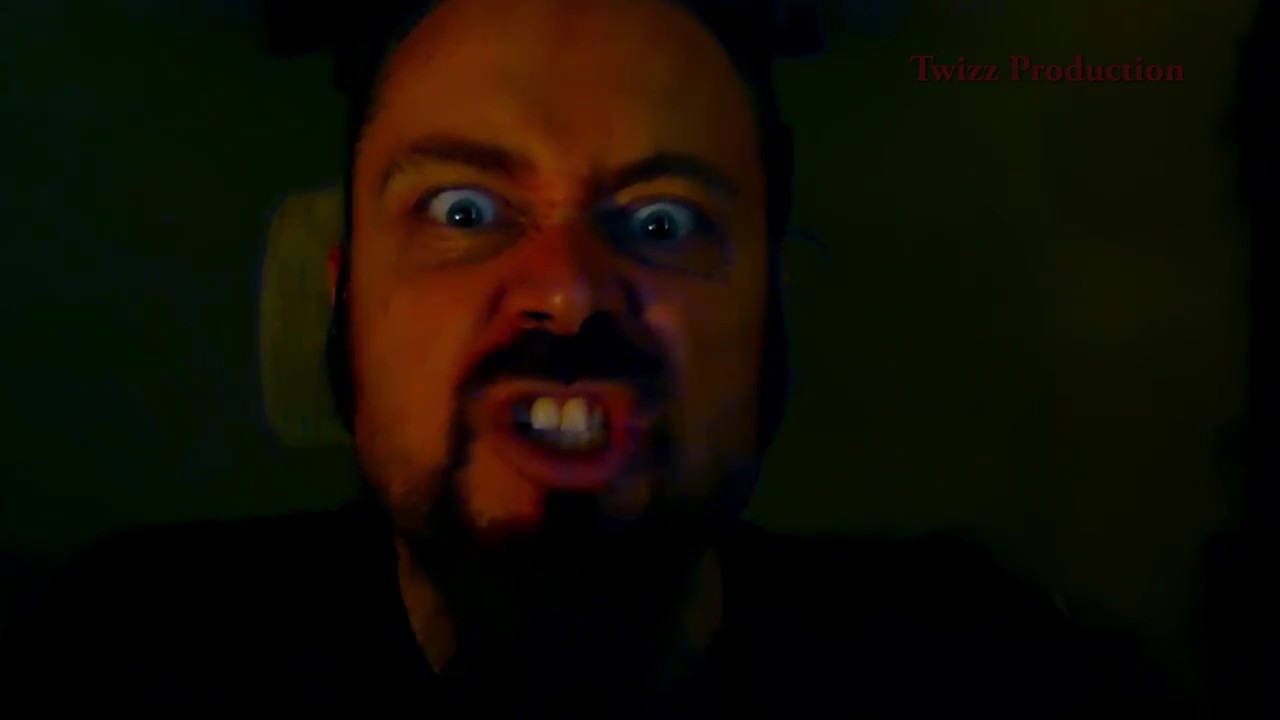Gamer goes crazy when he dies in Best game ever - YouTube