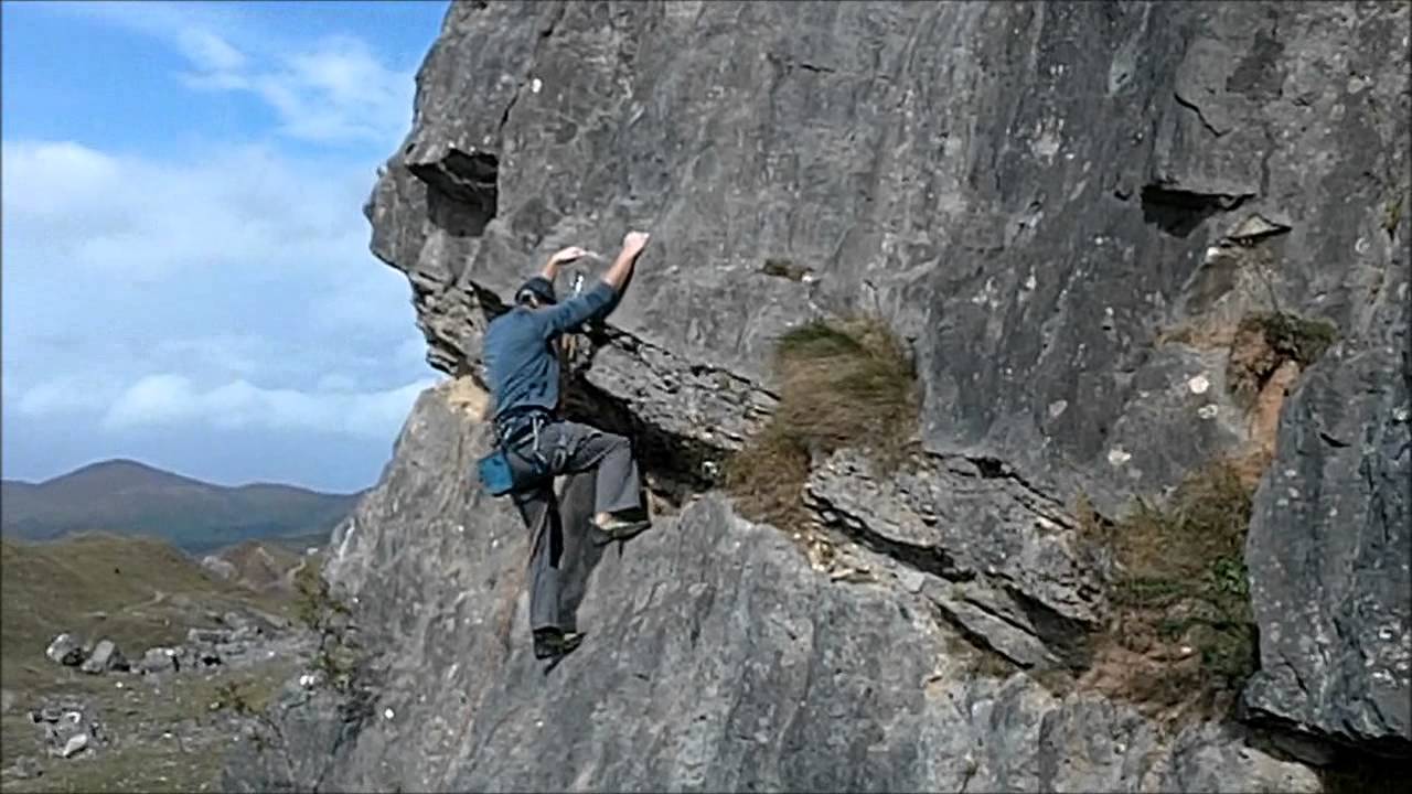 Captain Cardigan Climbing @ Trevor Rock nr Llangollen - YouTube