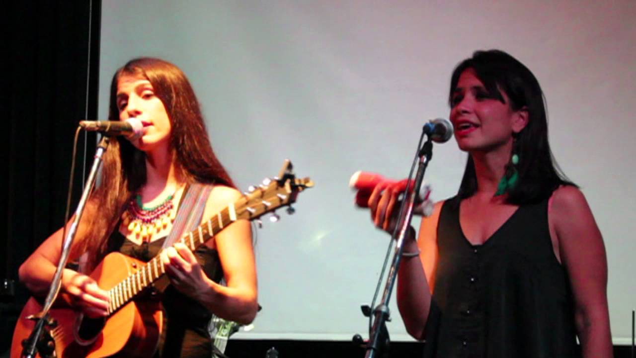 ANGIE FOSTER - El Beso @ Live in Vuela El Pez [2015] - YouTube