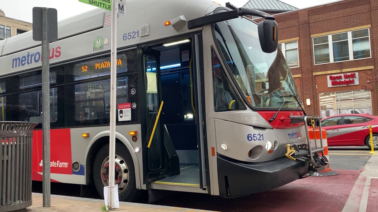 WMATA Metrobus 2010 New Flyer DE40LFA on route 52 to L’Enfant Plaza ...