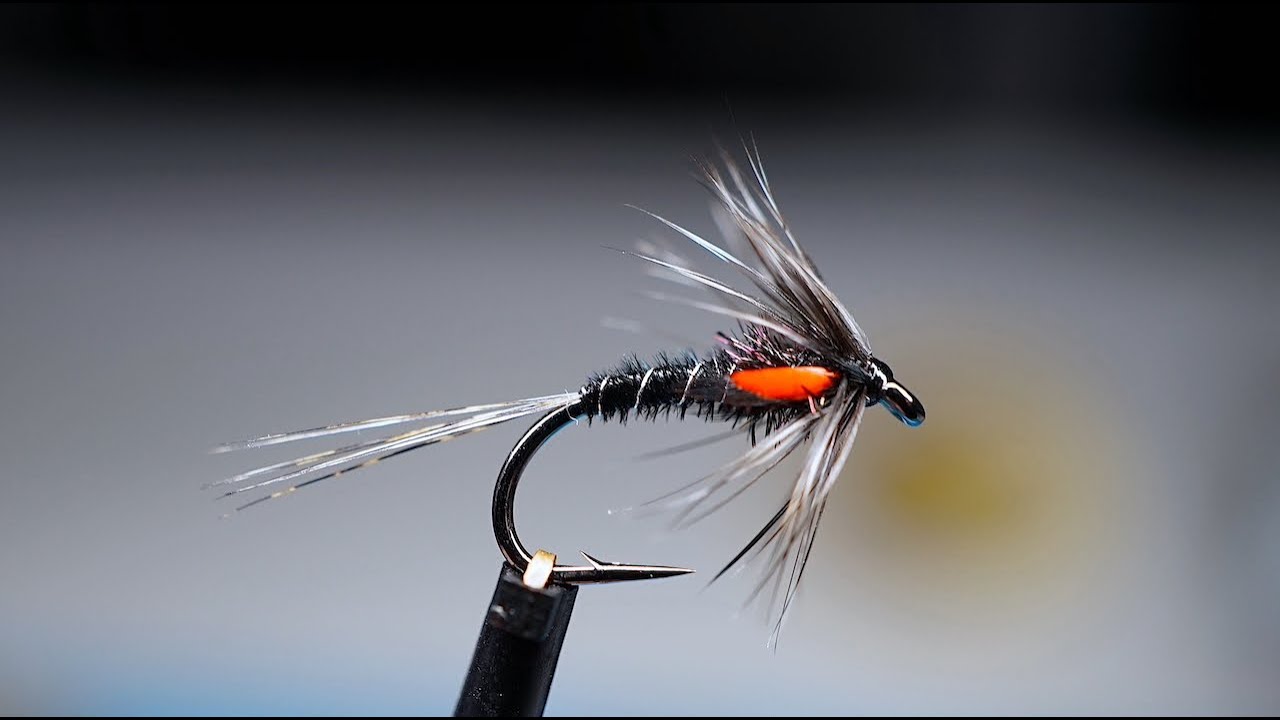 Tying a Duck Fly Cruncher by Davie McPhail - YouTube