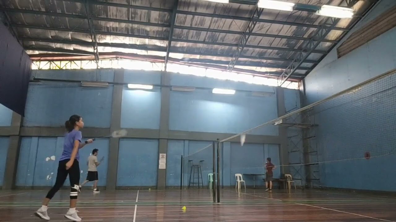 BADMINTON: Long Serve - YouTube