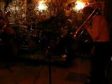 Rod Chambers' Louisiana Joymakers play Running Wild - YouTube