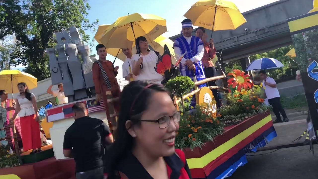 UPLB 100th LOYALTY DAY PARADE, 20181010 - YouTube