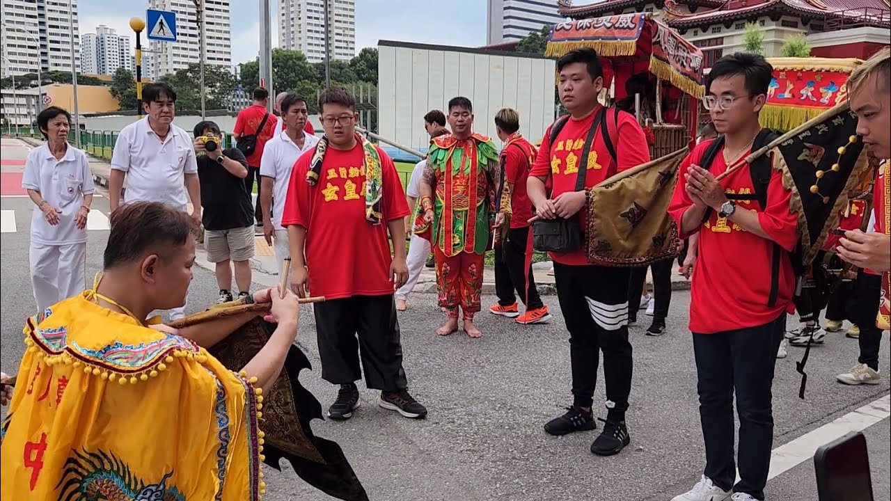 玉旨勅封玄皇殿北極真武玄天上帝徒步巡香 Xuan Huang Dian Temple Yew Keng to 真人宫 07/04/24 ...