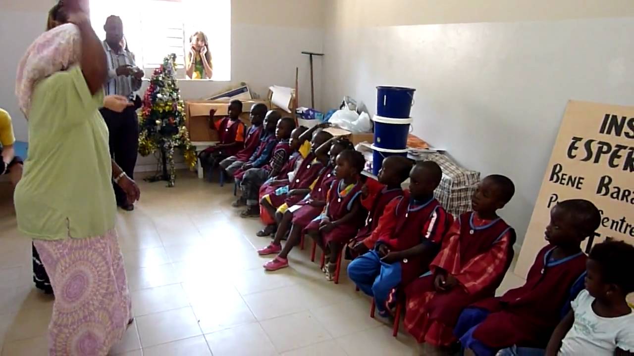 Senegalese Kids Singing - YouTube
