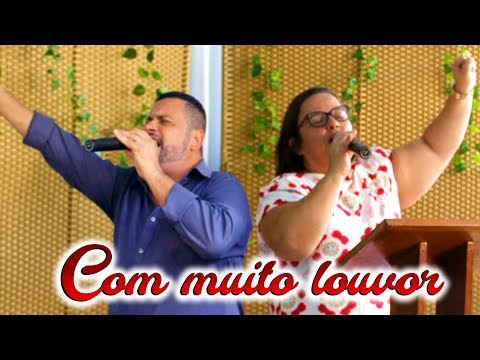 Prª Débora Moura Cantando Feat Pr Fabiano - Com muito Louvor