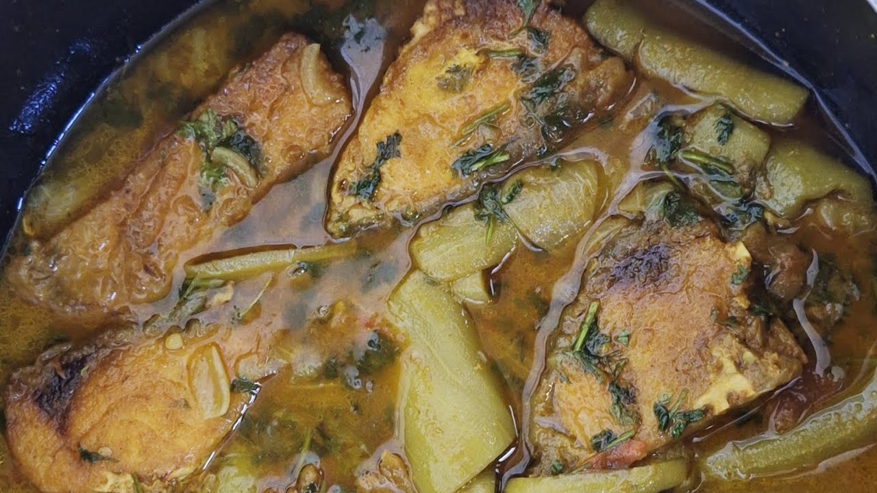 Easy & Quick Salmon [ RUI ] - Sponge Gourd [ Dhundol ] Recipe ...