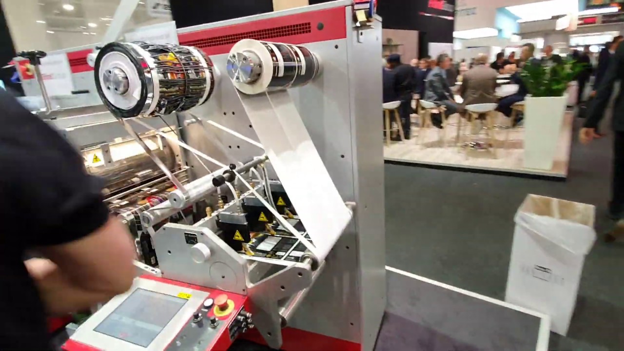 Apolo - Xeikon 3030 com acabamento em linha apresentado na LabelExpo Europe 2019 - YouTube