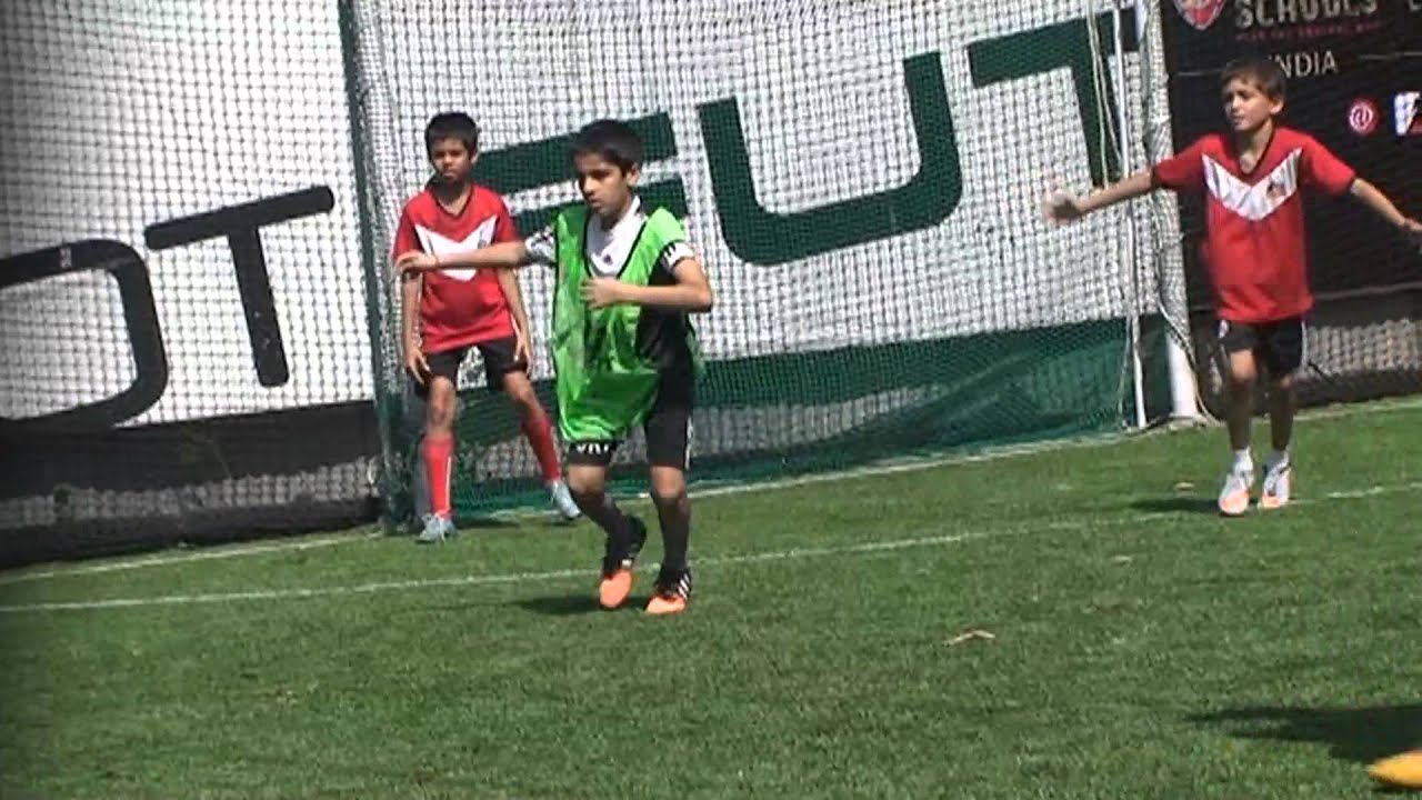 HotFut organised Pune Interclub Football Tournament 2015 - YouTube