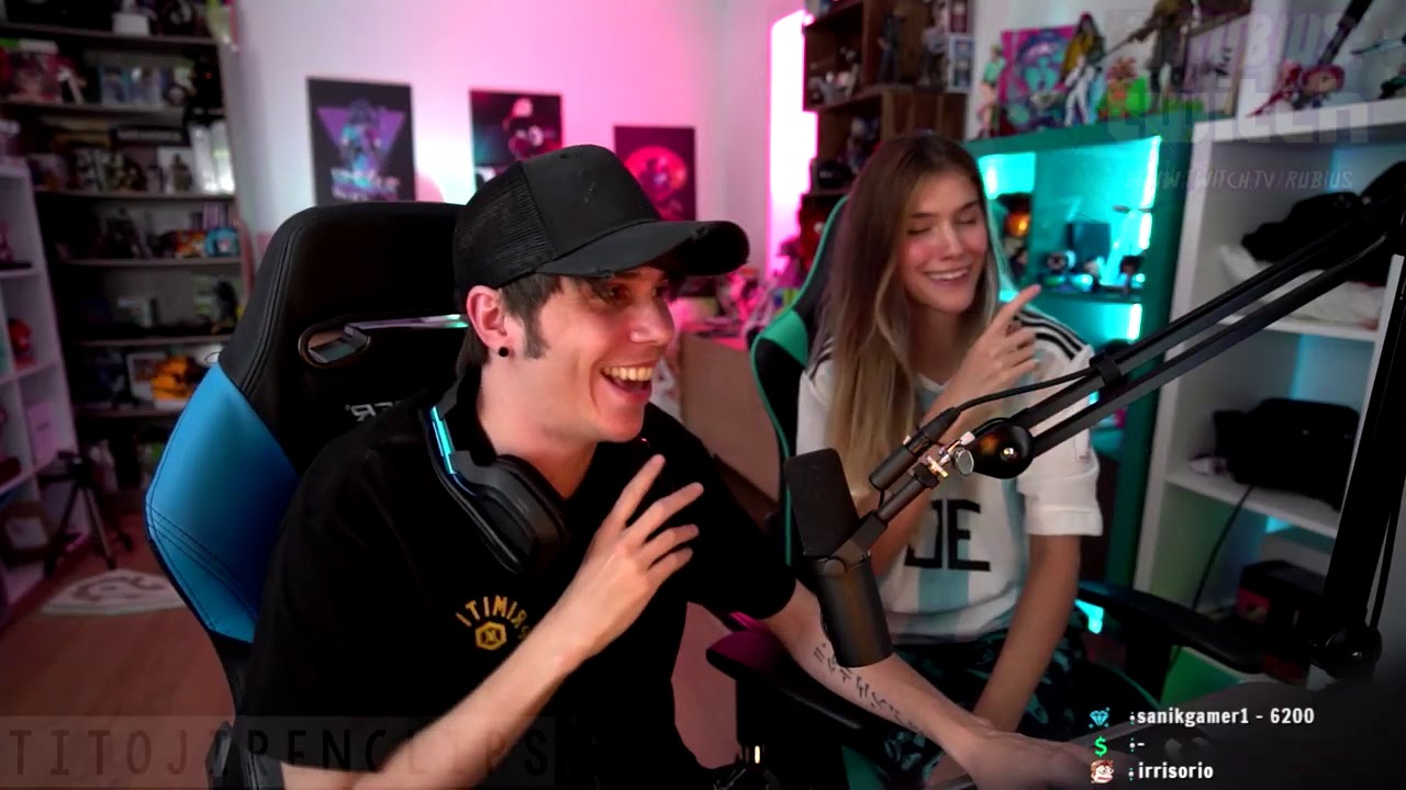 RUBIUS MUESTRA SU NOVIA POR PRIMERA VEZ EN DIRECTO - YouTube