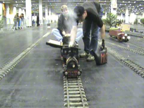 Feldbahn wird repariert. Jenbach Pony verläßt die Schiebebühne. T3 ...