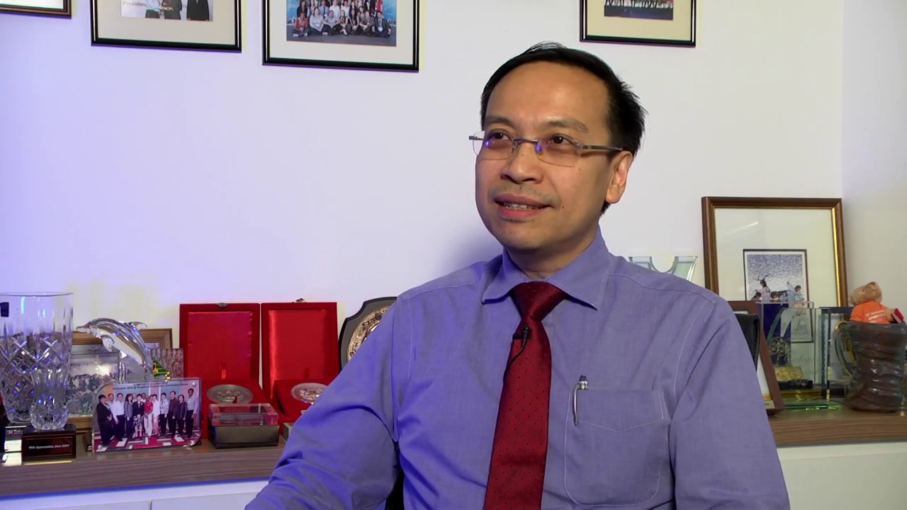 Screen Time Guidelines for Children: Dr Daniel Fung - YouTube