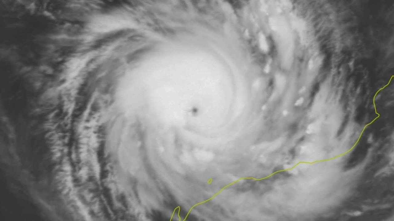 Cyclone Olivia -- Lifetime Satellite Imagery (1996) - YouTube
