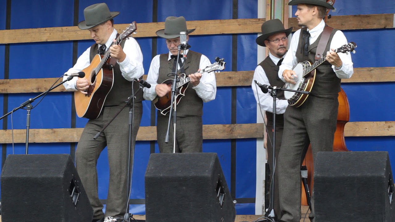 The Blue Velvet Band - No Hiding Place (live 2010) - YouTube