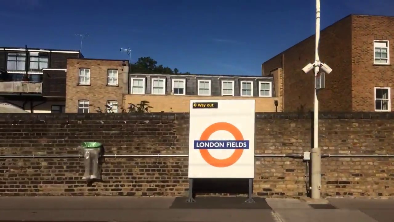 London Overground Class 317 Departing London Fields - YouTube