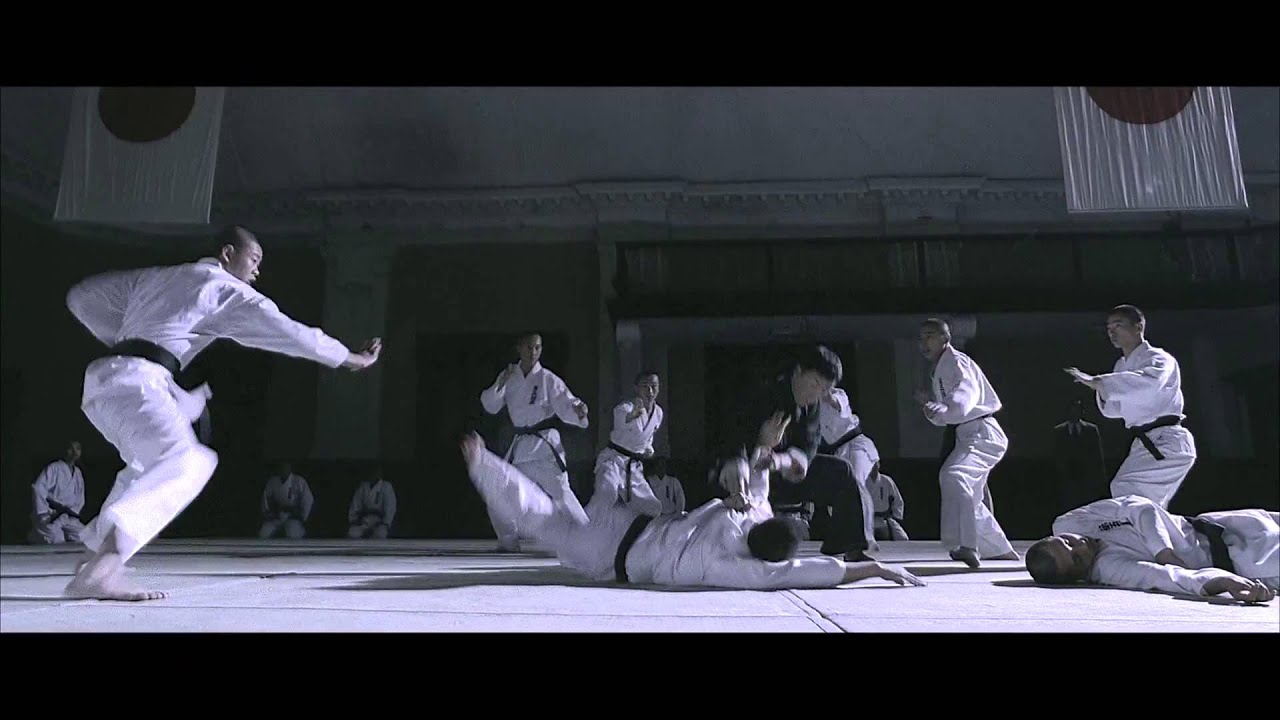 Ip Man vs ten Karatekas at once scene Full HD - YouTube