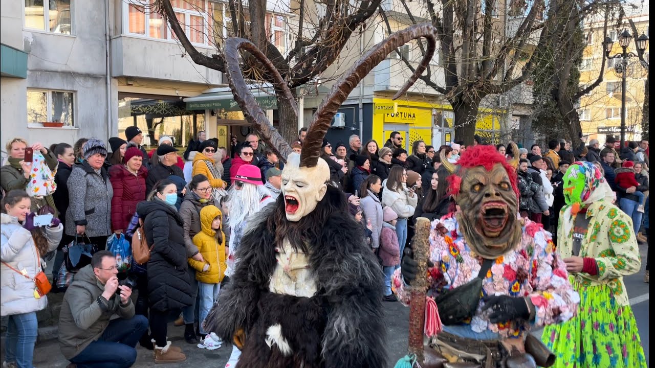 MASCATI Comanesti 2022 DECEMBRIE #comanesti #masti #mask #viralvideo # ...